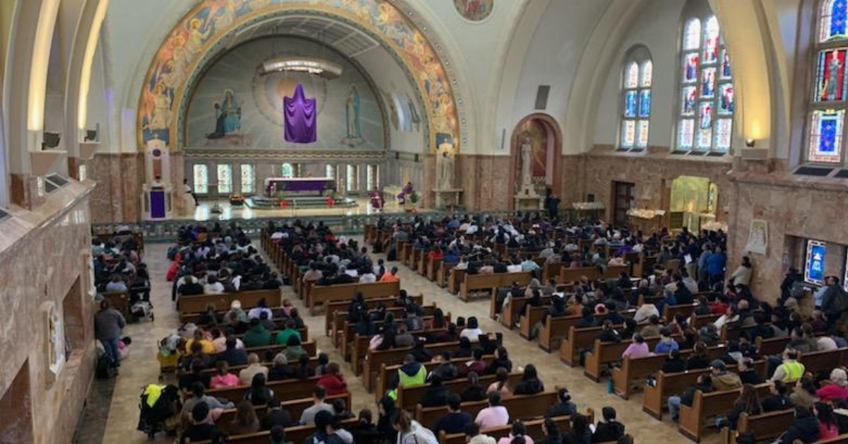 Faithful from Arlington’s Hogares of Santa Maria Make a Pilgrimage to ...